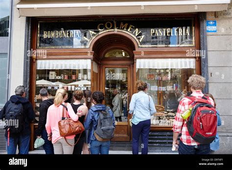 Bäckerei fenster Fotos und Bildmaterial in hoher Auflösung Alamy