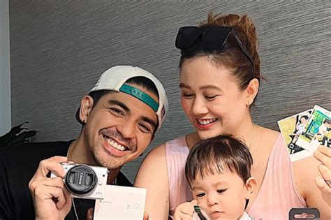 Mark Herras Nicole Donesas One Year Old Son Acquires Dual Citizenship Inquirer Entertainment