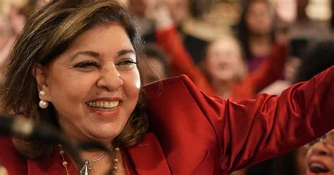 Roberta Miranda Abre O Jogo Sobre Namoro Travesti Primeira E