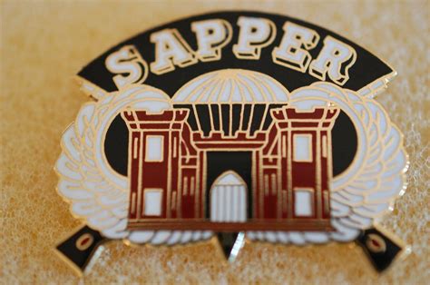 Us Usa Army Engineering Sapper Military Hat Lapel Pin 3872227292