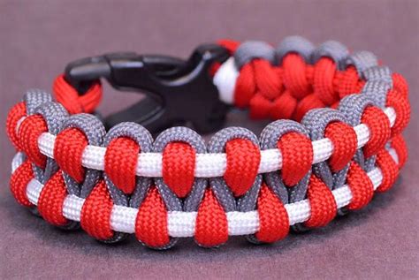 20 Free Diy Paracord Bracelet Patterns To Make Blitsy