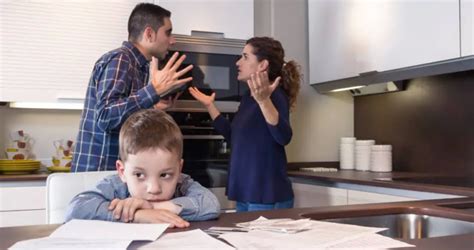 راه حل مشکلات خانوادگی چگونه به مشکلات خانوادگی ام پایان دهم؟ مشاورانه