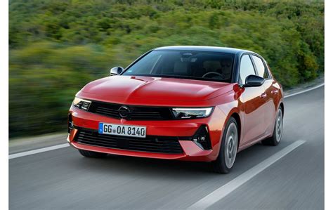 Opel Astra Prezzo Caratteristiche Allestimenti Eurotarget