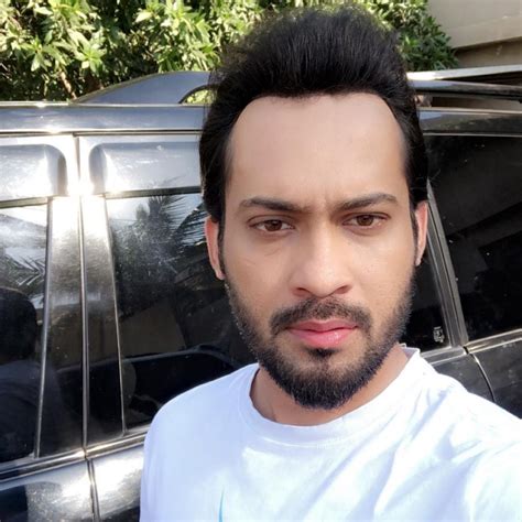 25 Styles Of Waqar Zaka That Helped Him Evolved As A Star 24 7 News