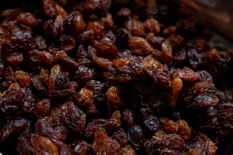 Pax Whole Foods And Eco Goods Organic Sultanas 100g