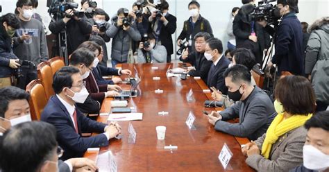 선거제 개편 위한 초당적 모임엇갈린 이해 속내는 복잡