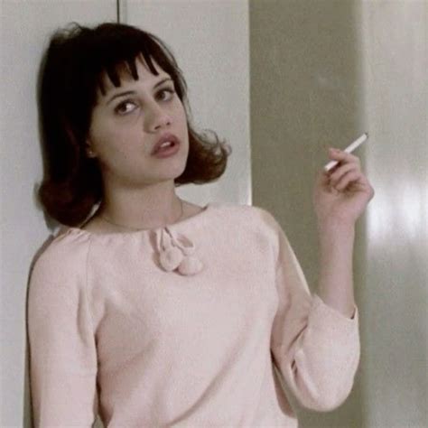 Daisy Girl Interrupted Kızlar Portre Kadın