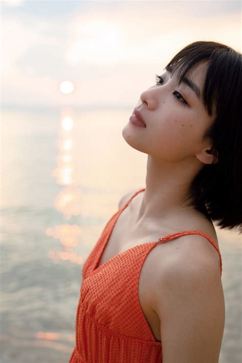 【写真 1 11枚】ファースト写真集「あかねいろ」が発売された坂ノ上茜さん （c）光文社／週刊flash 写真 矢西誠二