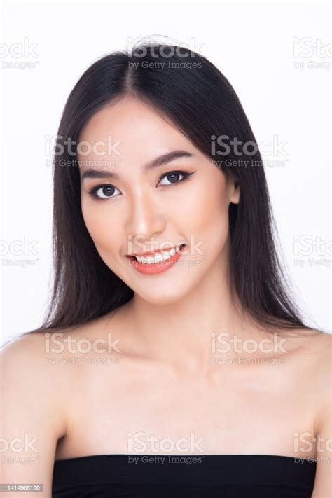 Beautiful Fresh Skin Woman Open Shoulder With Clean Look Make Up And