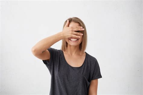 How To Overcome Shyness At Parties And At Work Readers Digest