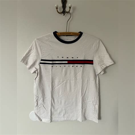 White Tommy Hilfiger Tee Vintage Throwback Design Gem