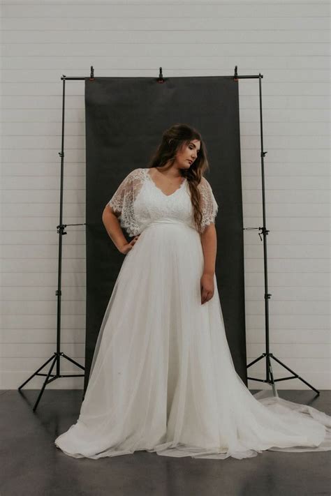 Ivory Lace And Tulle Boho Wedding Dress With Sleeves Etsy Plus