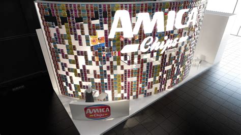 AMICA CHIPS – Iroda Studio