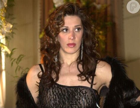 Foto Em As Filhas da Mãe 2001 Claudia Raia viveu a transexual