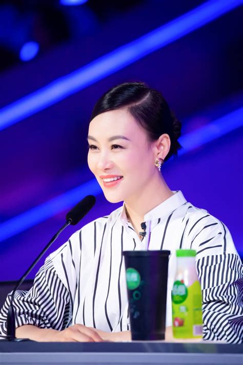 《巅峰之夜》印度“女团”上演高难度顶灯舞，邬君梅感同身受分享相似经历 360娱乐，你开心就好