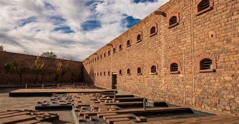 건물 외관 건물 외장 건축 구름 도시 경관 도시의 돌 외관 돌담 랜드마크 멕시코 멕시코 건축 멕시코 랜드마크 문화 사이트 문화 유산 벽돌 벽 벽돌