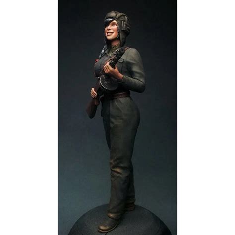 1 16 Resin Model Kit Beautiful Girl Soviet Soldier Tanker Ww2 Pin Up U