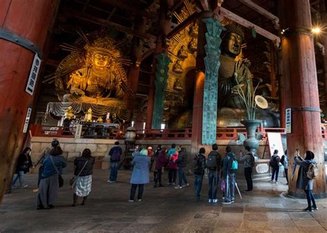 Todai Ji Temple Home To The Great Buddha Of Nara And A Nose Hole