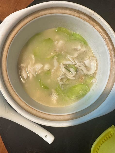 【鲈鱼汤的做法步骤图，鲈鱼汤怎么做好吃】正午的月亮下厨房