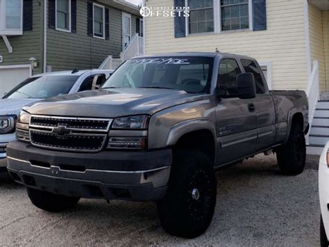 2006 Chevrolet Silverado 2500 Hd With 18x9 12 Xd Hoss And 29570r18