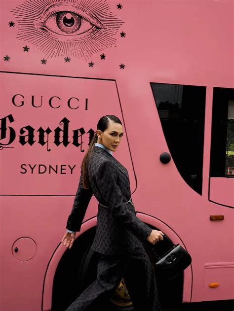 7 Potret Luna Maya Hadiri Event Gucci Di Sydney Tampil Menawan Hot