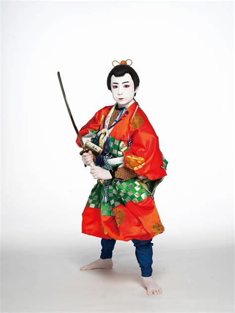 初代尾上眞秀が初舞台を勤める音菊眞秀若武者 扮装ビジュアルが公開祝幕の制作をCHANELがサポート SPICE エンタメ特化型