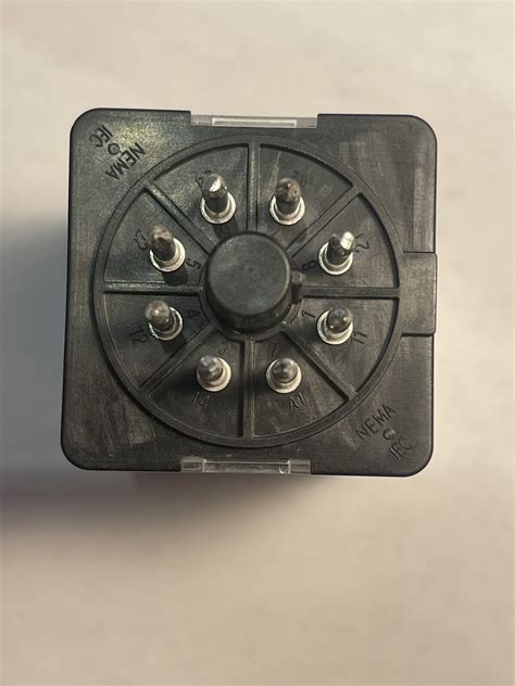 Schneider Electric Rumc21b7 8 Pin Relay 24vac 10a Ebay Uk