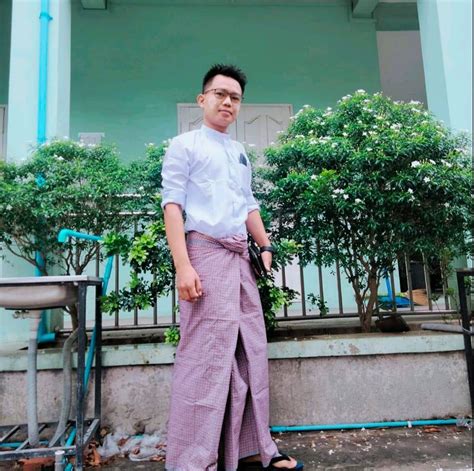 အဖွားနဲ့မြေး၇ယောက်ရဲ့ ခမ်းနားလှတဲ့အိမ်ကြီး အဖွားမှာသားသမီးကံမကောင်းတော့ အခုချိန် ဒီအသက်ရွယ်ထိ