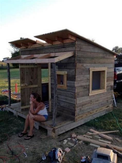Wooden Pallet Cabins How To Make Diy