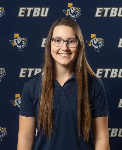 Hannah Blaha Nil Profile Opendorse