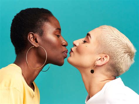 What Does A Quick Peck On The Lips Mean