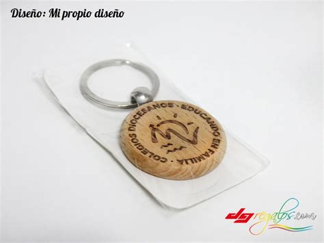 Llavero circular de madera personalizado grabado a láser