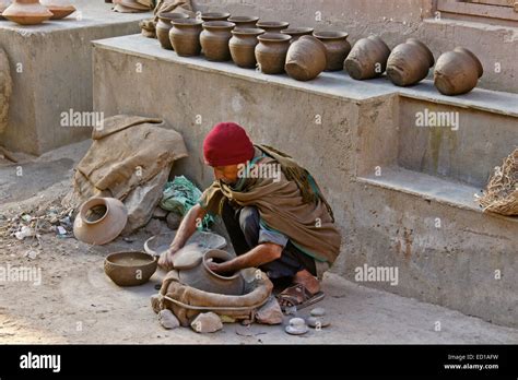Indian Clay Pots Hi Res Stock Photography And Images Alamy