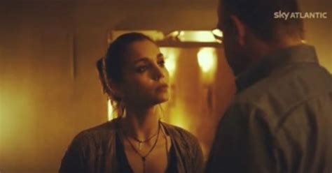 Gomorra 2 La Serie Don Pietro E Patrizia Si Sposano Lei La Nuova