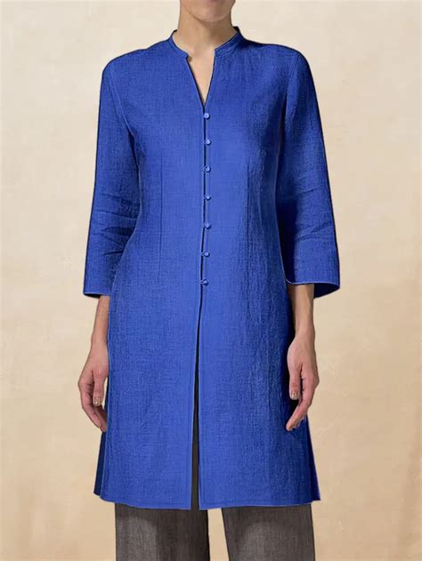 A Fashionable And Practical Three Quarter Sleeve Top With A Unique