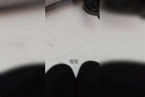 哥哥姐姐竟然这样对待生病的妹妹哥哥妹妹姐姐