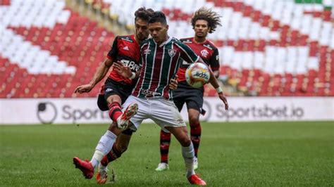 Em aberto Evanílson exalta atuação do Fluminense mesmo derrota
