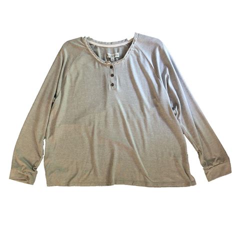 Koolaburra By Ugg Gray Ribbed Henley Top Soft Silky Depop