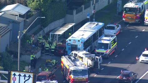Traffic Havoc In Sydney S Inner West As Car Leaves Road In Drummoyne