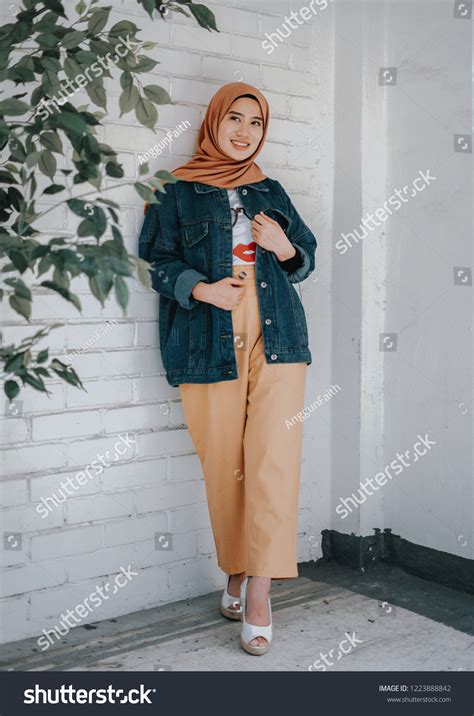 Modern Muslim Woman