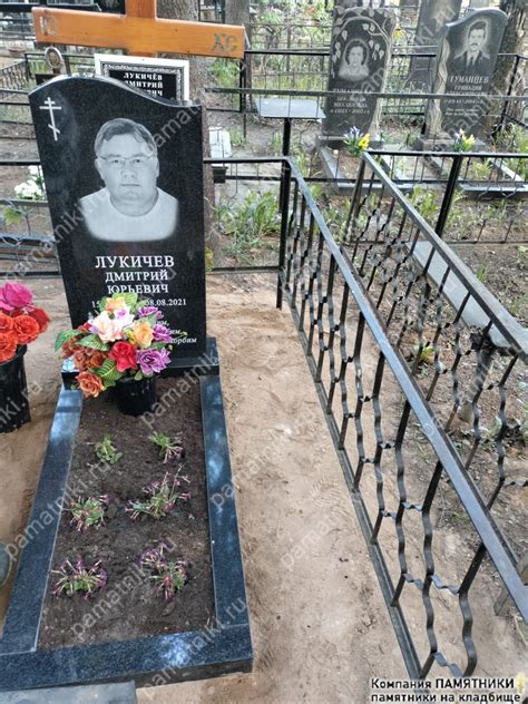 Памятники на могилу фото Воронеж