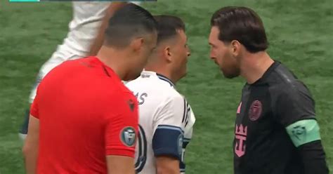Patada Desde Atrás Protesta Y Tenso Cara A Cara El Cruce Entre Lionel Messi Y Un Ex Jugador De