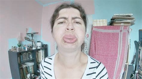 Quick And Loud Blowing Raspberries Crazy Fetish Diva