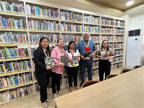 Angeles City Opens First Class Library