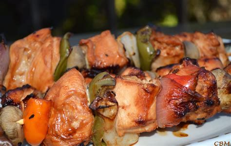 Dans la cuisine de Blanc manger Marinade à succès pour brochettes de