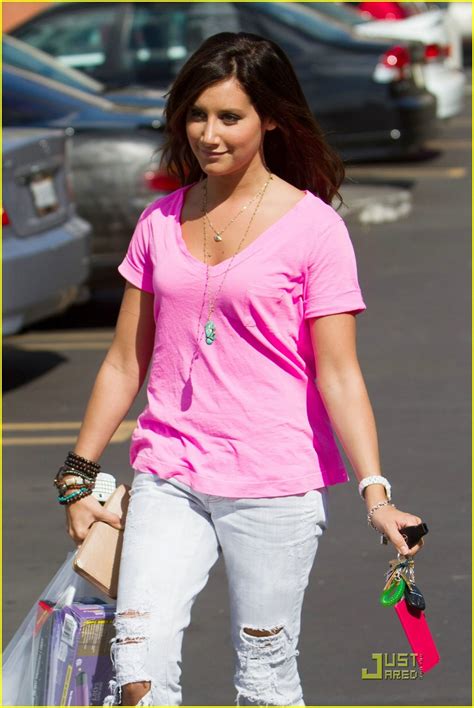 Ashley Tisdale Perfection In Pink Photo 371073 Photo Gallery