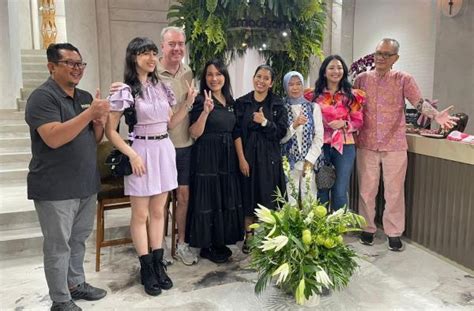 2Madison Plaza Pondok Indah Wadah Seniman Lokal Pamerkan Karya News