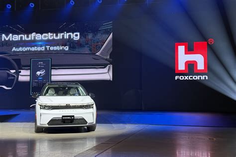 鴻海科技日新級距電動車亮相MODEL DMODEL U 登場 TechNews 科技新報