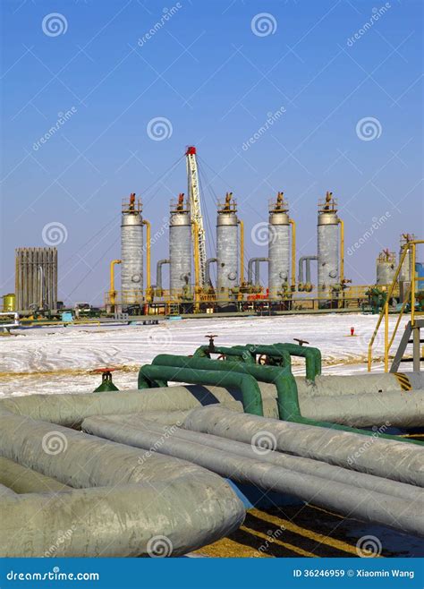 Planta De Tratamiento Del Petróleo Y Gas Imagen De Archivo Imagen De