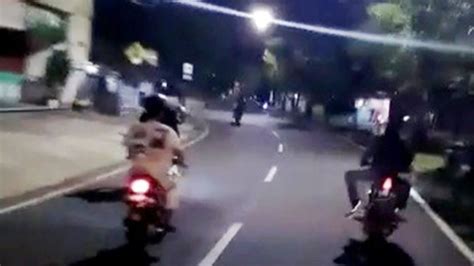 Viral Aksi Gerombolan Pemuda Diduga Geng Motor Bawa Sajam Di Kota Banjar